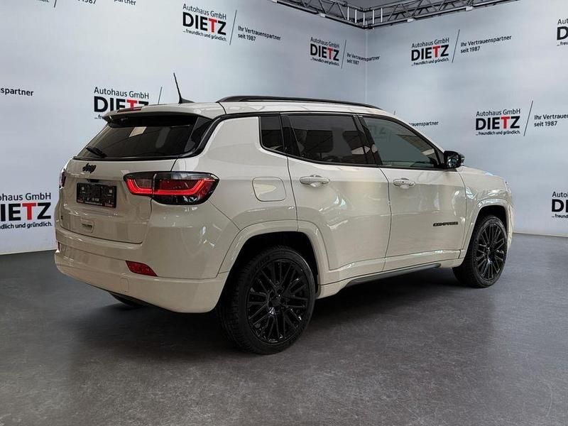 Gebraucht 2024 Jeep Compass Altitude 131 PS SUV – Brandenburg (Händler ...