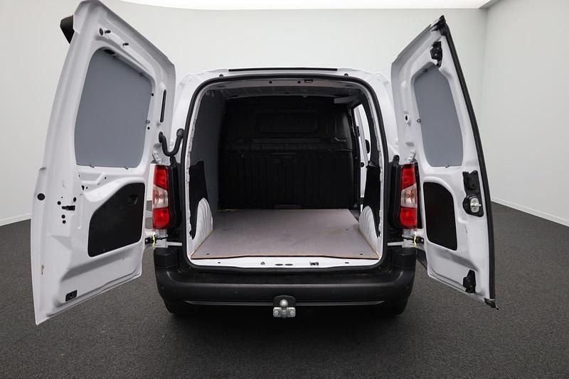 Gebraucht 2024 Peugeot Partner 131 PS Van / Kleinbus – 55276 Oppenheim ...