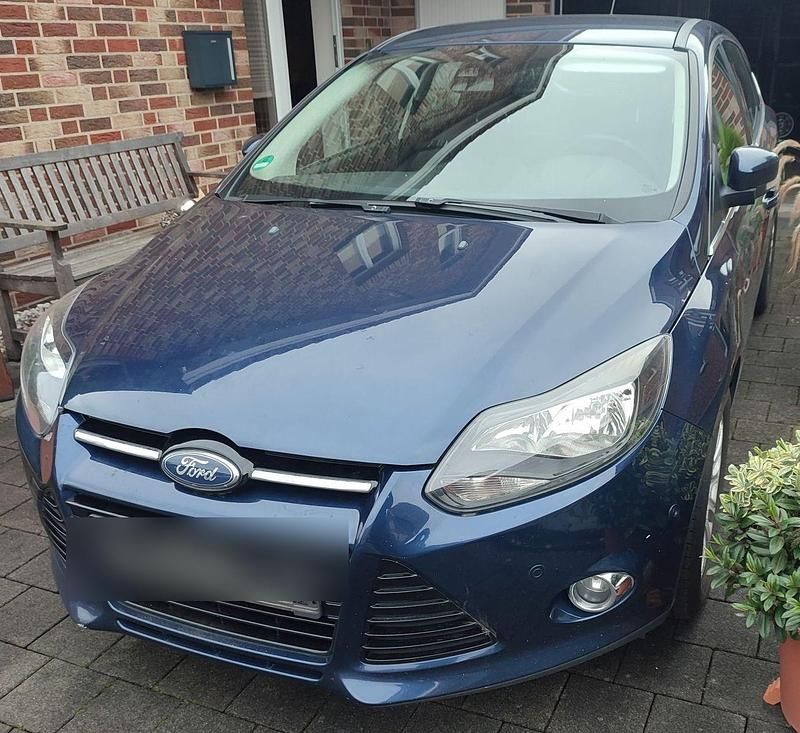 Gebraucht 2011 Ford Focus Titanium 116 PS Limousine – 48249 Nordrhein ...