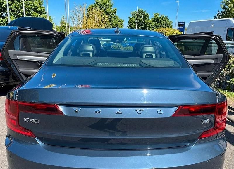Gebraucht 2019 Volvo S90 Momentum 190 PS Limousine – 63128 Hessen ...