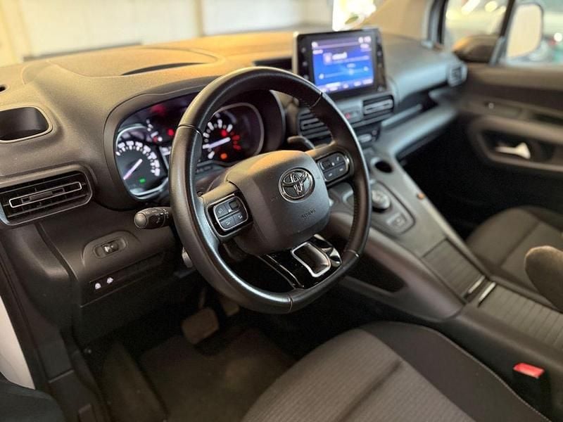 Gebraucht 2021 Toyota Proace Verso City 131 PS Kombi – Baden ...