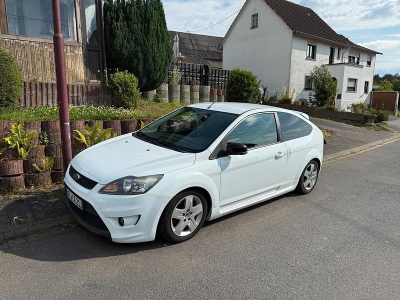 Gebraucht 2008 Ford Focus Style 125 PS Kleinwagen – 57639 Rheinland ...