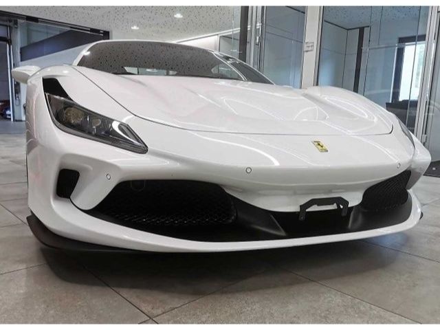 Verkauft Ferrari F8 Coupe, gebraucht 2022, 890 km in Weißenburg