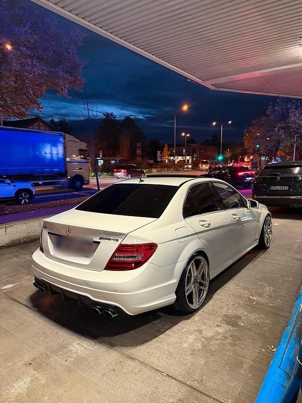 Gebraucht 2012 Mercedes C63 AMG AMG 457 PS Limousine – 81547 München - Untergiesing-Harlaching ...