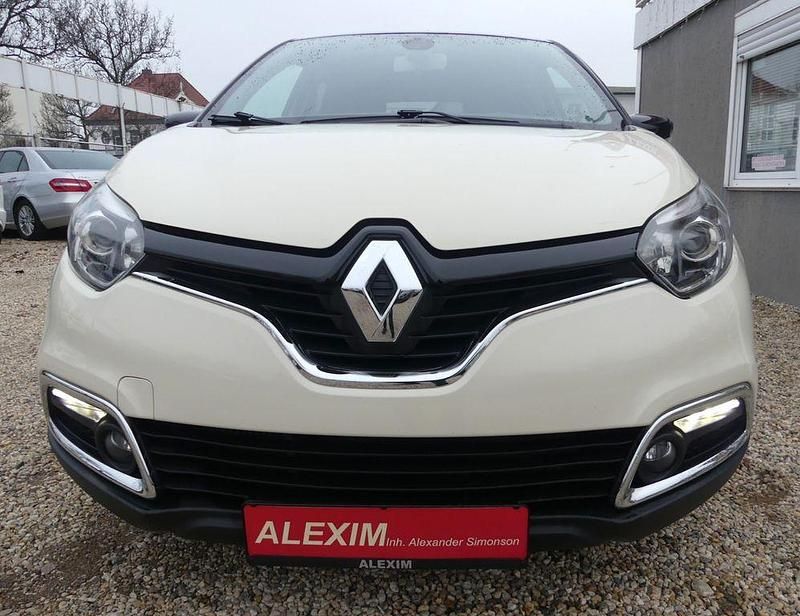Gebraucht 2015 Renault Captur Luxe 90 PS SUV – Sachsen (Händler) – 7. ...
