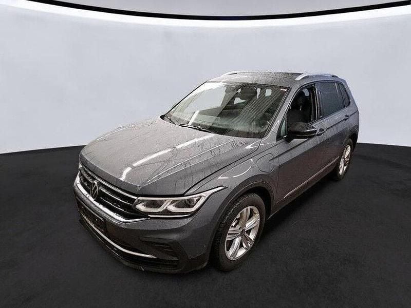 Gebraucht 2022 VW Tiguan Active 245 PS SUV – Baden-Württemberg (Händler ...
