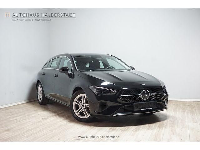Gebraucht 2024 Mercedes CLA200 Shooting Brake Progressive 163 PS Kombi ...