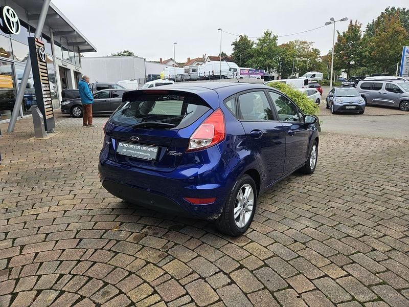 Gebraucht 2016 Ford Fiesta Celebration 101 PS Kleinwagen – Rheinland ...
