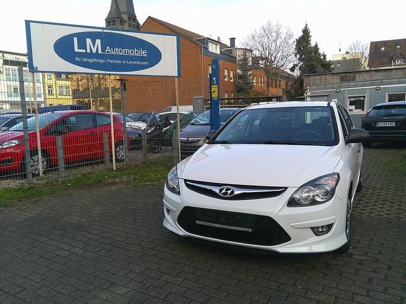 Gebraucht 2011 Hyundai i30 Edition 109 PS Limousine – Nordrhein ...