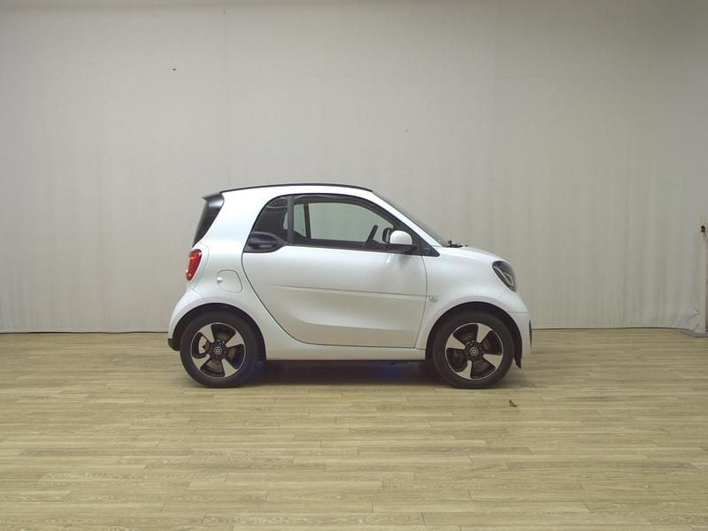 Gebraucht 2022 Smart ForTwo Electric Drive Passion 82 PS Kleinwagen ...