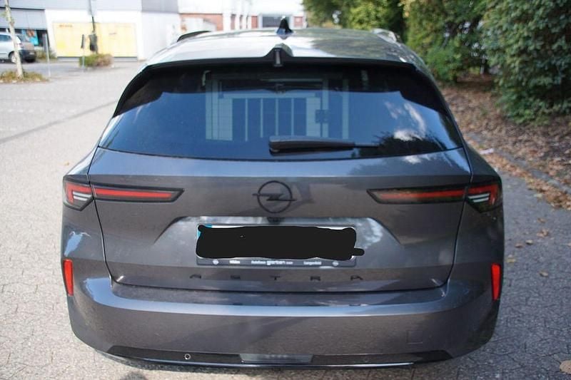 Gebraucht 2024 Opel Astra Ultimate 131 PS Kombi – 40764 Nordrhein ...