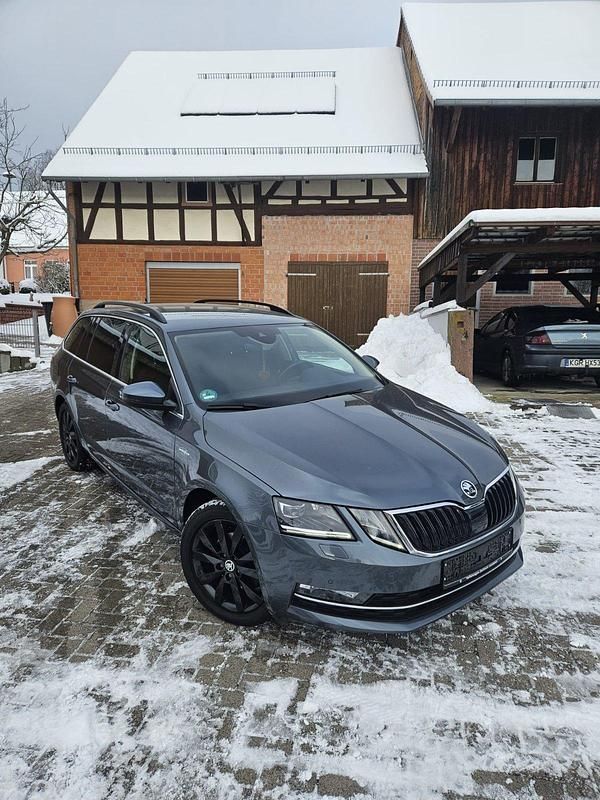 Gebraucht 2018 Skoda Octavia LAURIN & KLEMENT 150 PS Kombi – 36277 ...