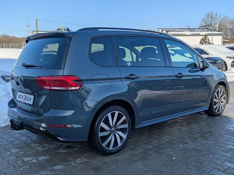 Gebraucht 2025 VW Touran R-line 150 PS Van / Kleinbus – Hessen (Händler ...