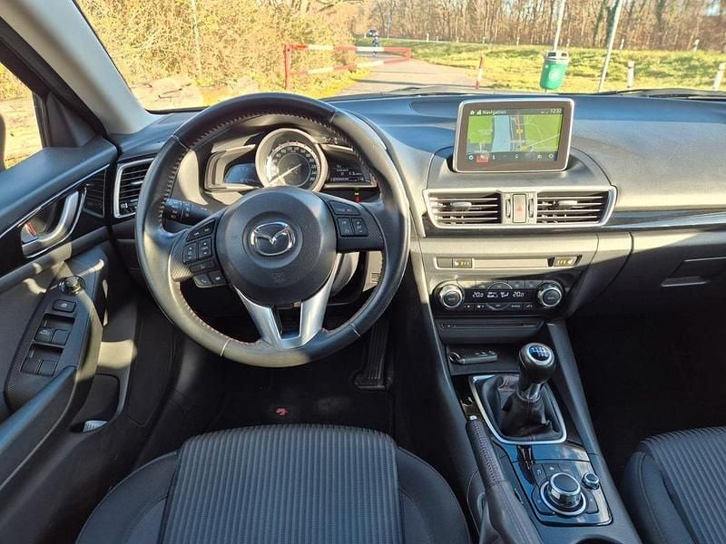 Gebraucht 2015 Mazda 3 Center-Line 120 PS Limousine – Hessen (Privat ...