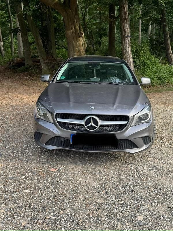 Gebraucht 2015 Mercedes CLA200 Urban 156 PS Coupé – 37079 Niedersachsen ...