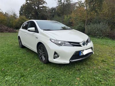 2014 Toyota Auris Hybrid 41 Gebrauchtwagen verfugbar Jetzt vergleichen