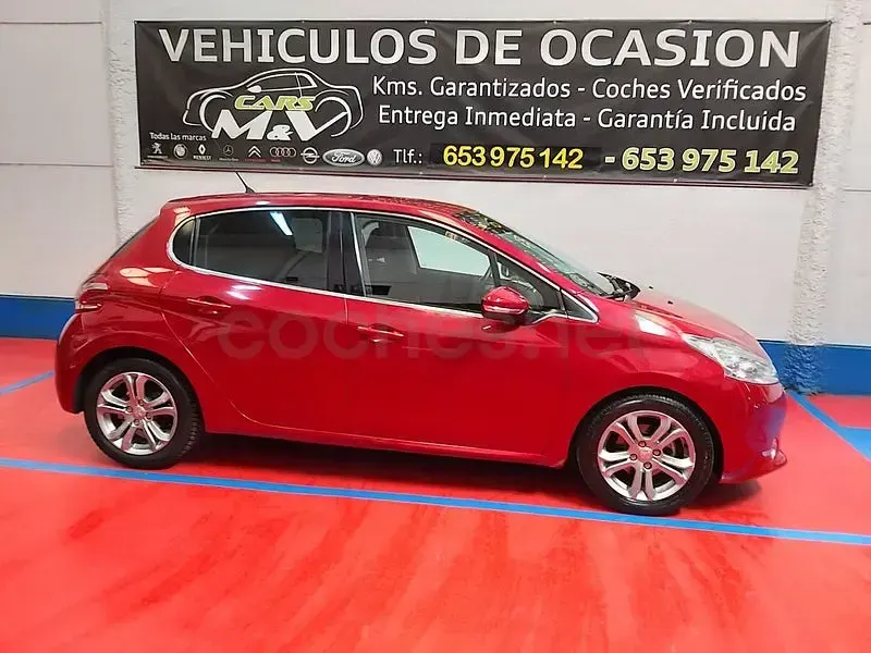 Usado Peugeot 208 Allure 92 CV (2014) en Madrid - 6900 € | AutoUncle