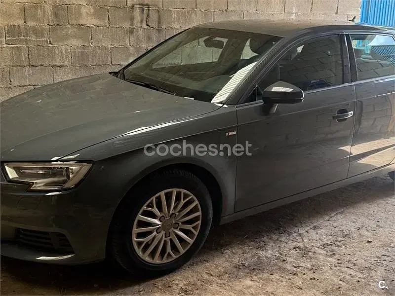 Usado Audi A3 S-Line 150 CV (2018) en Cáceres - 14.200 € | AutoUncle