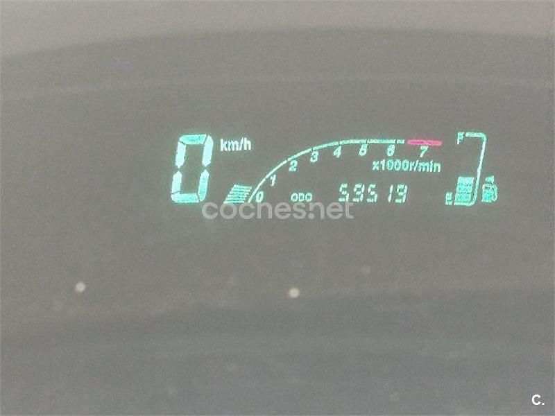 Usado 2004 Toyota Yaris Luna 86 CV Berlina – Teruel (Profesional ...