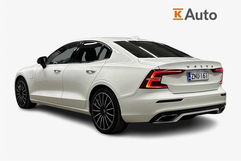 Käytetty 2022 Volvo S60 Business Edition 392 HP Sedan – 90410 Oulu ...