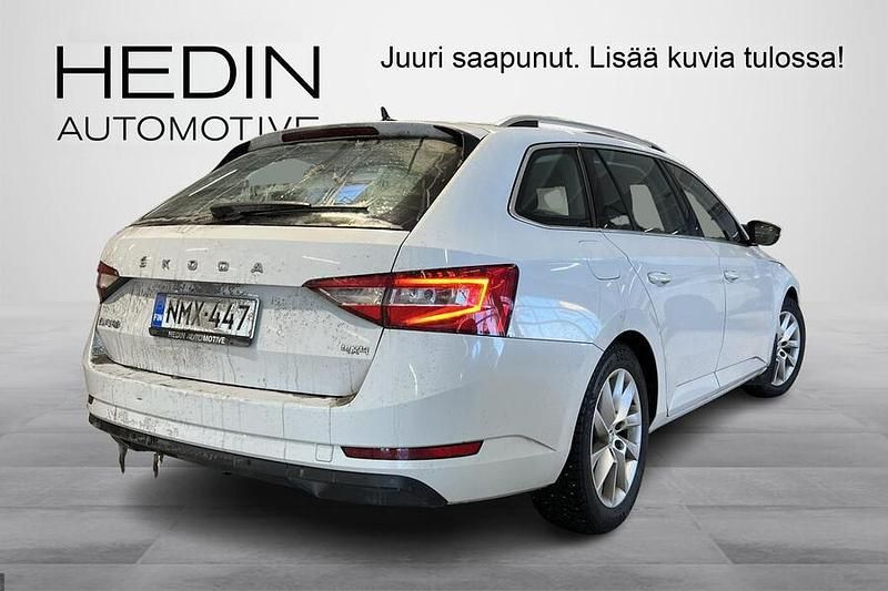 Käytetty 2022 Skoda Superb Business Line 200 HP Farmari – 40320 ...