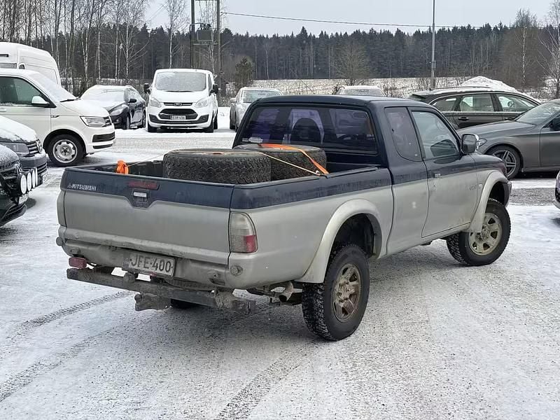 Käytetty 2003 Mitsubishi L200 Invite 136 HP Nouto – 20320 Turku ...