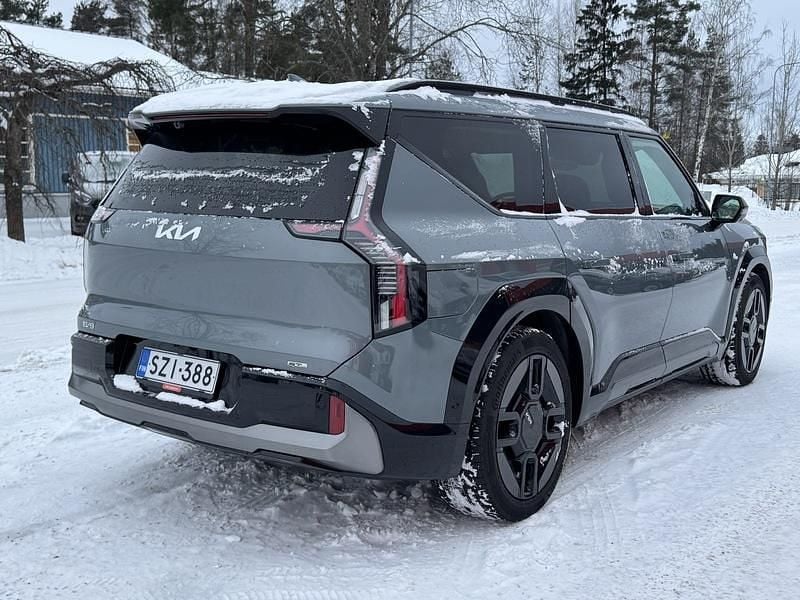 Käytetty 2024 Kia EV9 First Edition 389 HP Katumaasturi – 06150 Porvoo ...