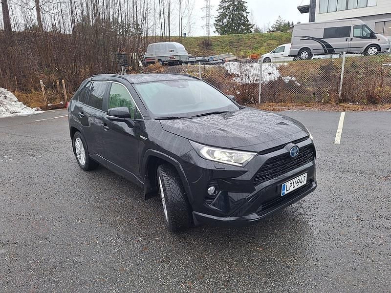 Käytetty 2021 Toyota RAV4 Hybrid Edition 178 HP Katumaasturi – 53500 ...