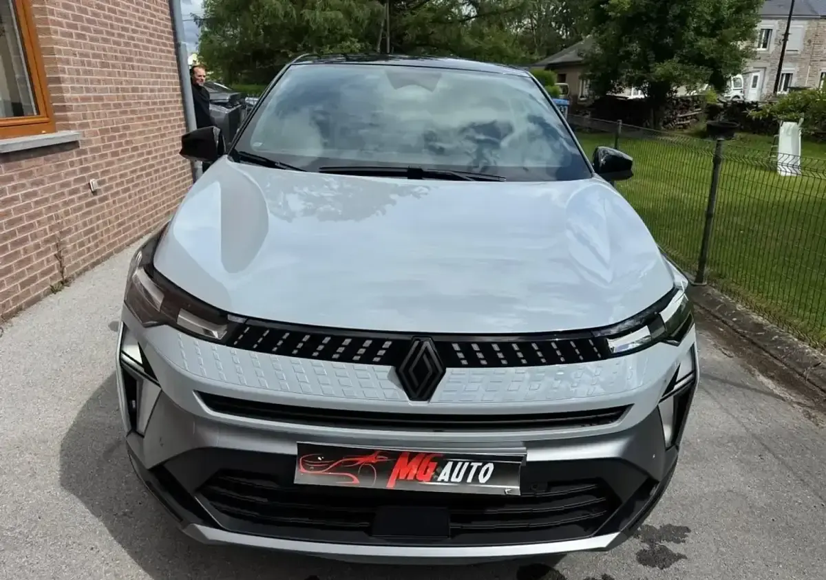 Nouvelle Renault Captur Esprit Alpine 160 ch (2026) en Gué-d'Hossus ...