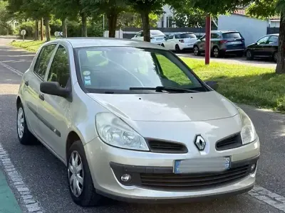 Cote Renault Clio II occasion : Quel est le vrai prix de marché ? 252 ...