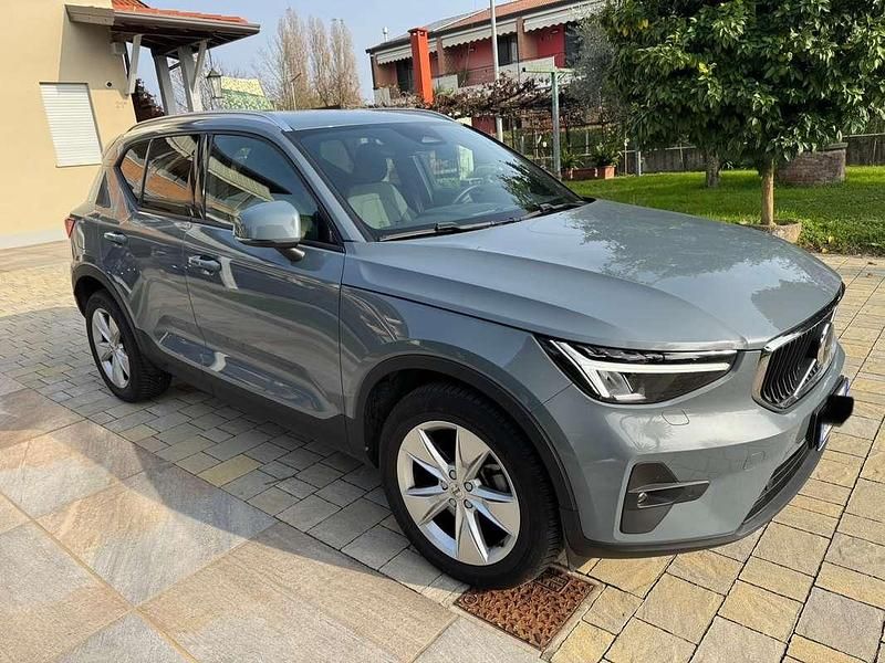 Usata 2023 Volvo XC40 Core 163 CV SUV – 35031 Abano Terme (Privato ...