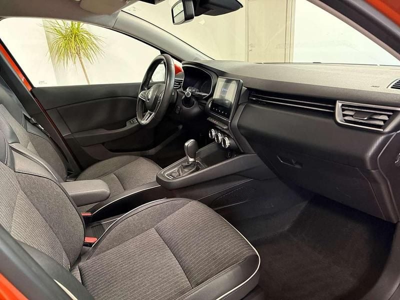 Usata 2022 Renault Clio V Intens 91 CV Tre volumi – Lombardia ...