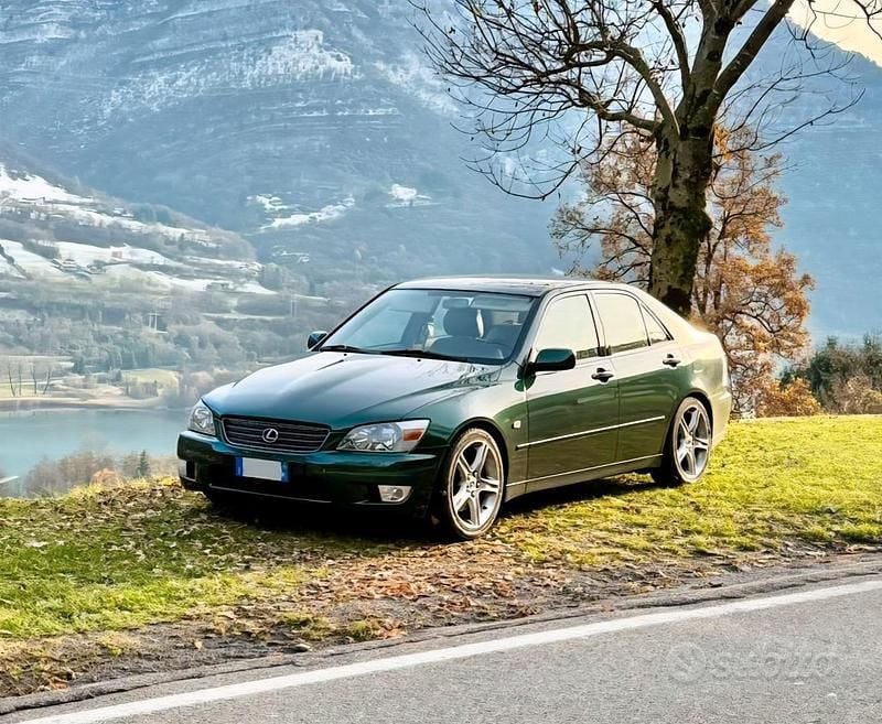 Usata 1999 Lexus IS200 Tre volumi – (Privato) – 11.800 € (Non valutata ...