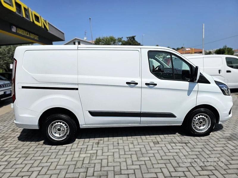 Usata 2020 Ford Transit Custom Trend 131 CV Tre volumi – Abruzzo ...