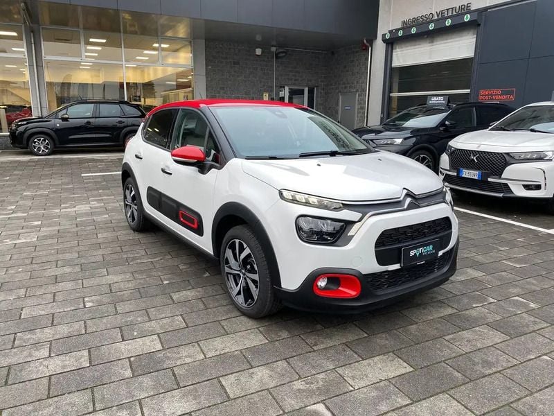 Usato 2022 Citroën C3 1.2 Benzin | 83 cars.hp (19.800 €) | 28100 Milano (MI) | AutoUncle