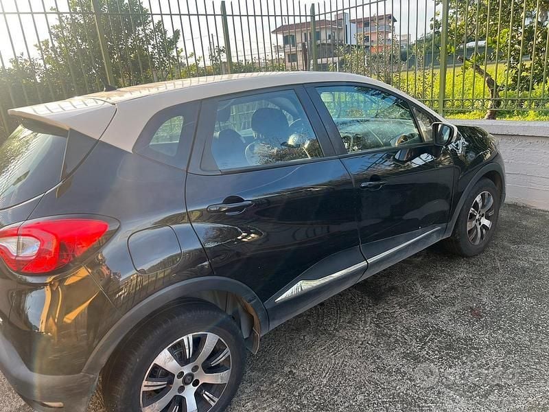 Usata 2017 Renault Captur 90 CV SUV – Campania (Privato) – 7500 ...