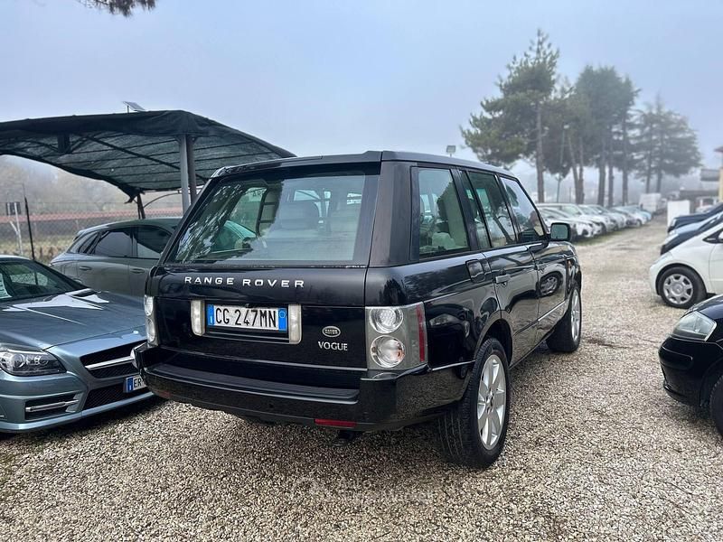Usata 2003 Land Rover Range Rover Vogue 177 CV SUV – 52100 AREZZO ...