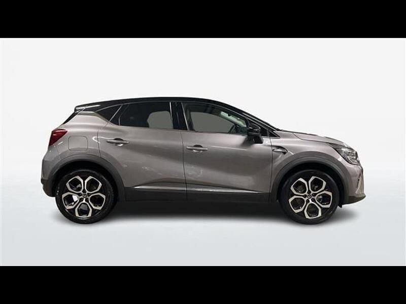 Usata 2022 Renault Captur Techno 145 CV SUV – 21047 SARONNO, VA ...