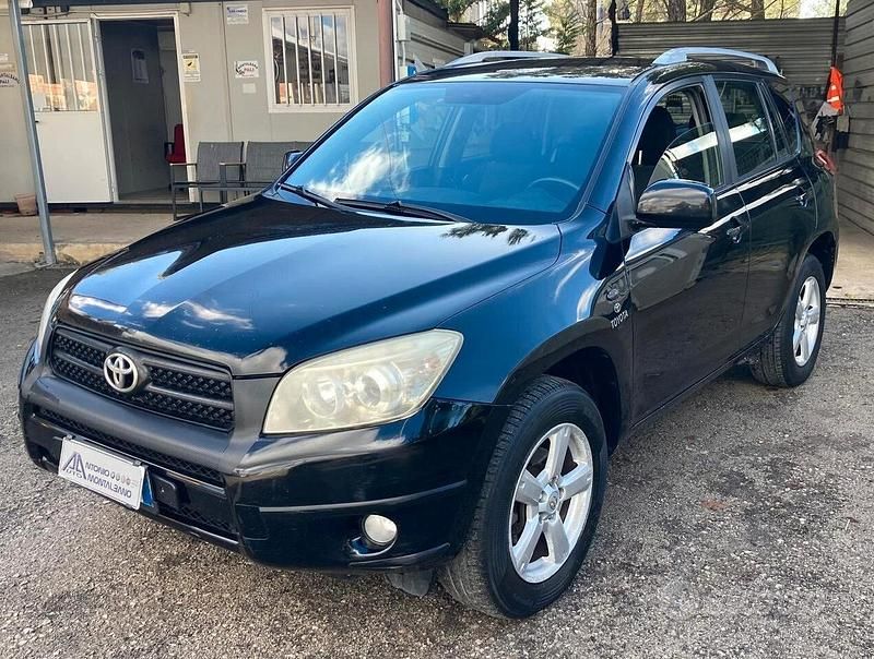 Usata 2006 Toyota RAV4 136 CV SUV – 92026 Favara (AG) (Rivenditore ...