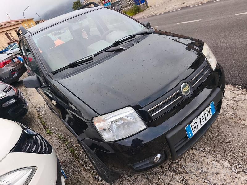 Usata 2006 Fiat Panda 4x4 Climbing 69 CV Due volumi – 90026 Petralia ...