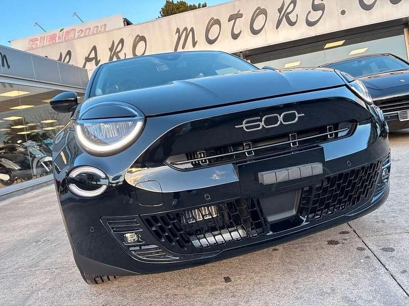 Nuova 2025 Fiat 600 Icon 100 CV SUV – Sicilia (Rivenditore) – 20.900 ...