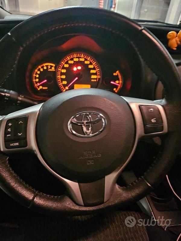 Usata 2014 Toyota Yaris Active Due volumi – (Privato) – 4300 € (Ottimo ...