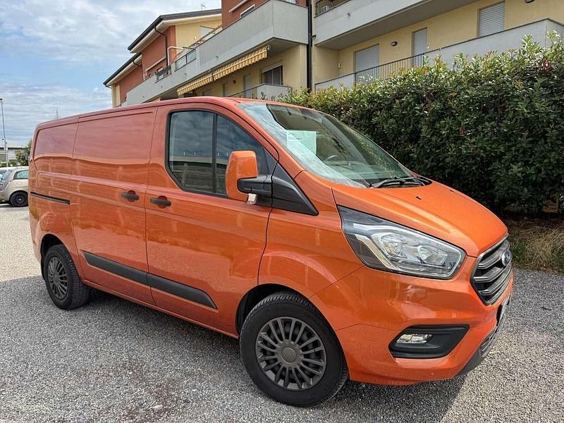 Usata 2020 Ford Transit Custom 131 CV Furgone – 21047 Saronno - Va ...