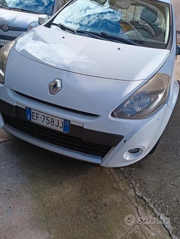 Usata 2010 Renault Clio III Tre volumi – Sardegna (Privato) – 1800 ...