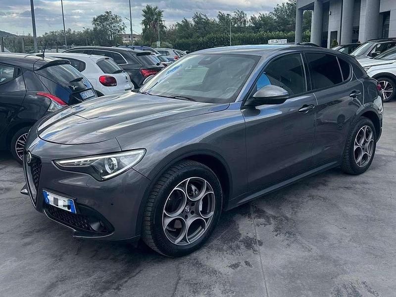 Usata 2022 Alfa Romeo Stelvio Sprint 190 CV SUV – 84095 Giffoni Valle ...
