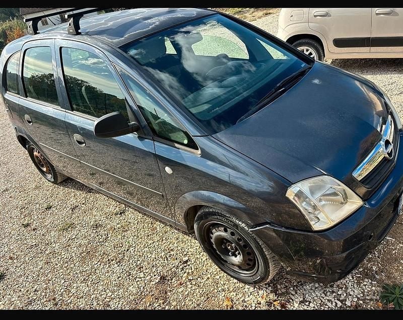 Usata 2009 Opel Meriva Monovolume – Marche (Privato) – 800 € (Super ...