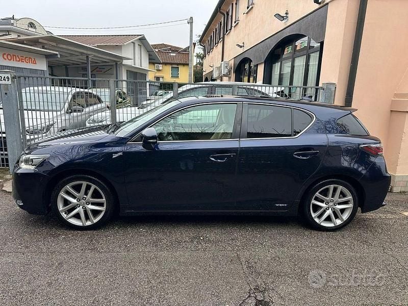 Usata 2016 Lexus CT200h Executive Line 99 CV Berlina – Veneto ...
