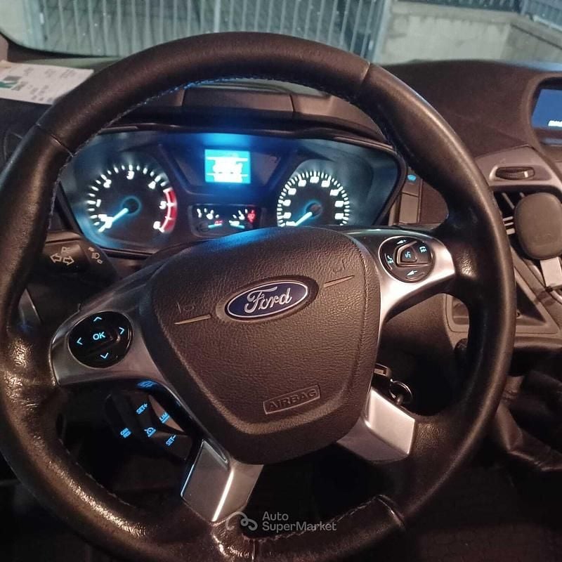 Usata 2017 Ford Transit Custom 170 CV Tre volumi – 58022 follonica ...