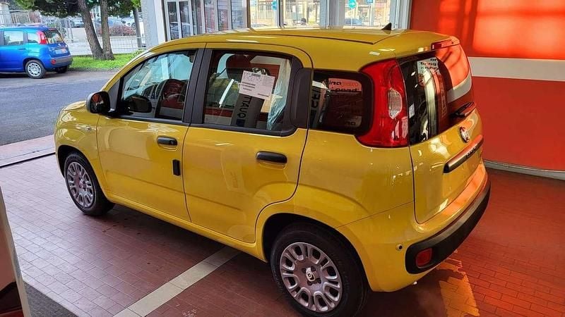 Nuova 2026 Fiat Panda Pop 65 CV Tre volumi – 21018 Sesto Calende ...