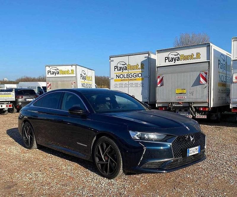 Usata 2022 DS Automobiles DS9 Performance Line Plus 181 CV Tre volumi ...